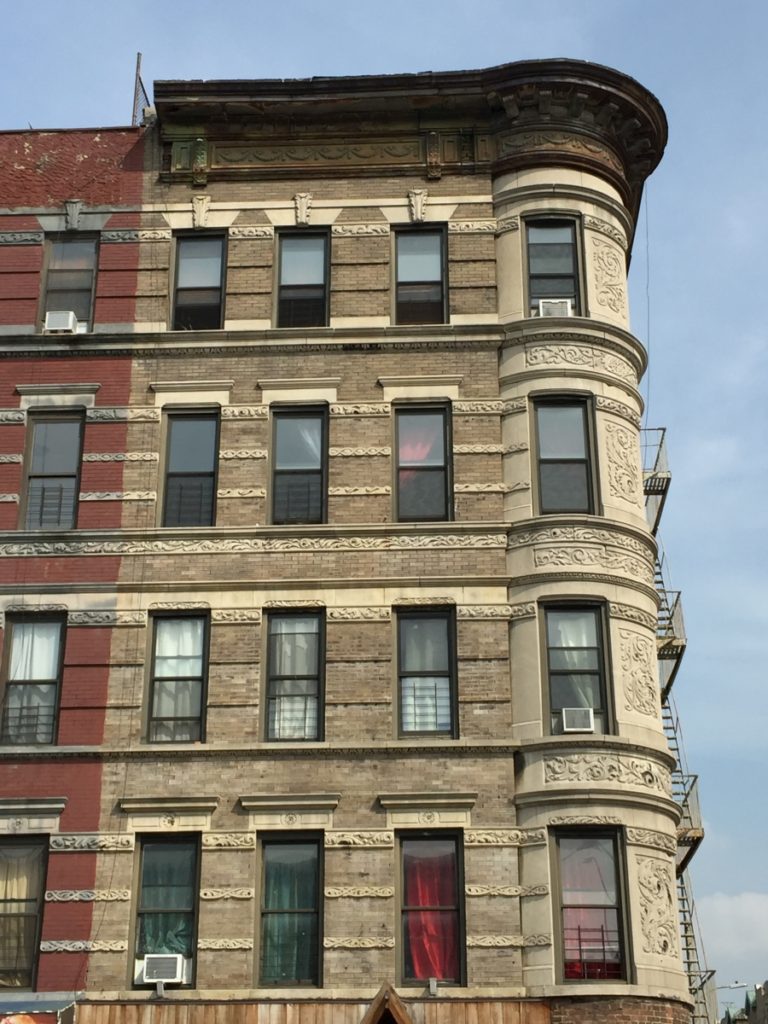 Harlem Walking Tour - HarlemWalks.com